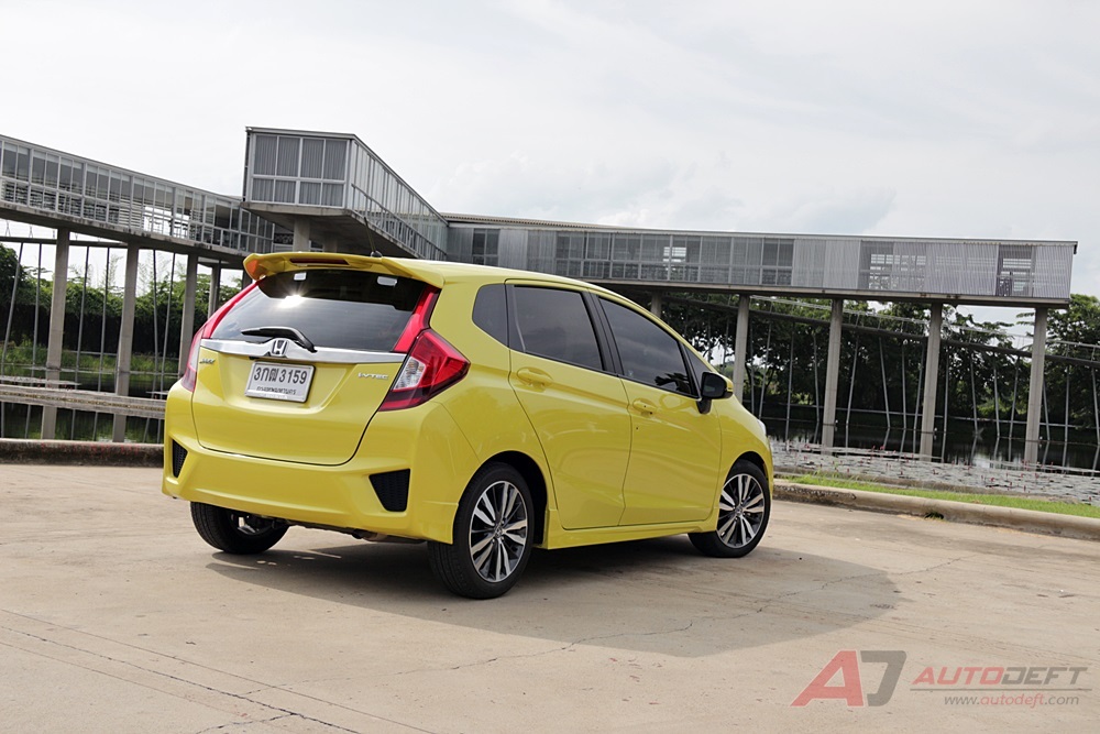 Full Review : Honda Jazz 2014 SV+ สดใสทันสมัย เติมเต็ม “ซิตี้คาร์ ...
